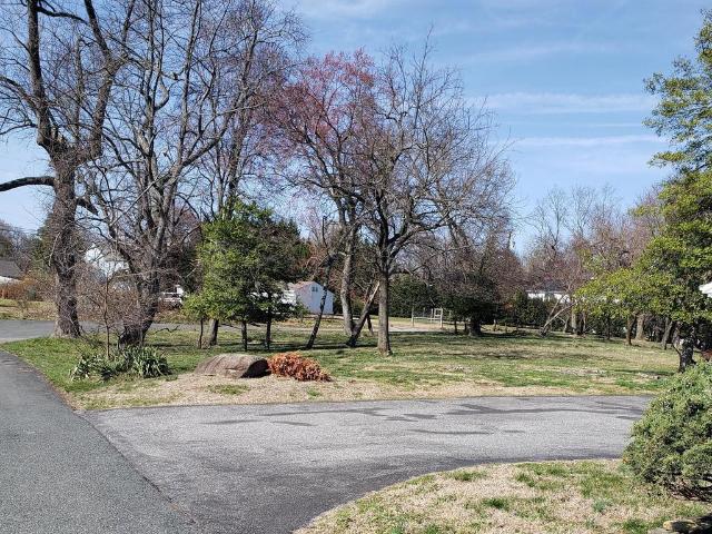 10001 Perine Lane