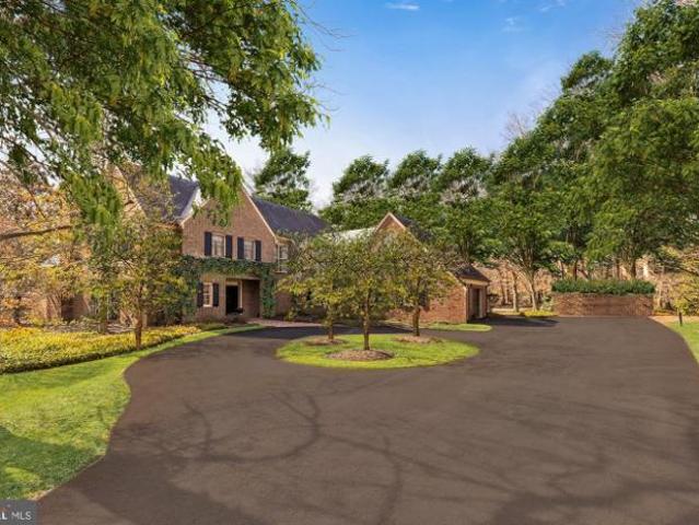 10004 Iron Gate Rd, Potomac, MD 20854