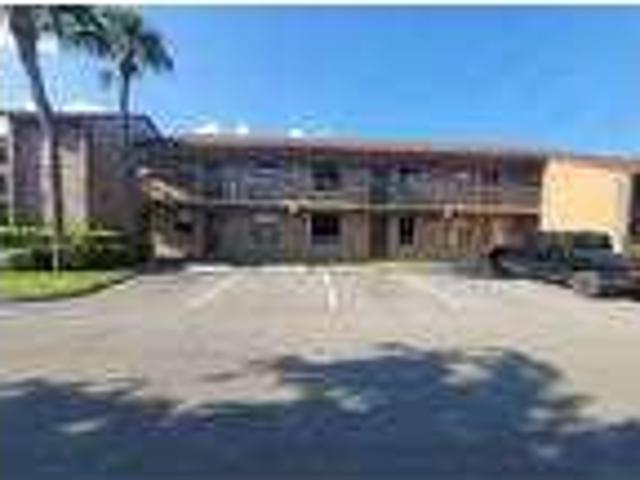 10005 Winding Lake Rd #204, Sunrise, FL 33351