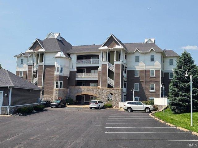 10005 N Turkey Creek Rd Unit 10, Syracuse, IN 46567