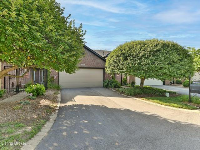 10006 Hartwick Village Dr, Louisville, KY 40241