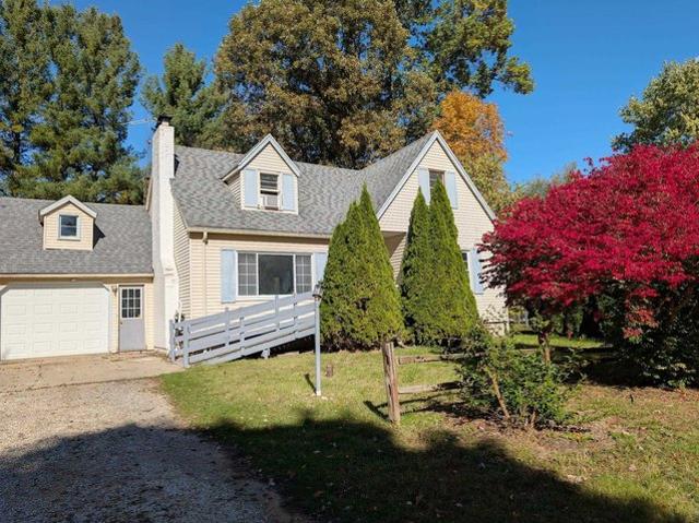 10008 W Coldwater Rd, Flushing, MI 48433