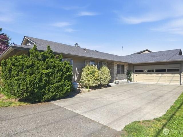 10009 NE Covington Rd, Vancouver, WA 98662