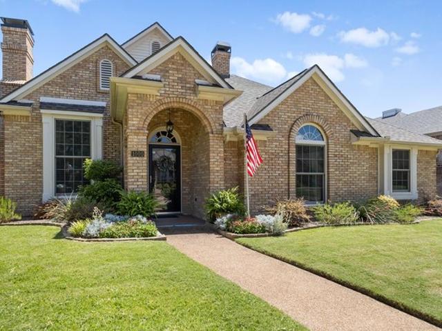 1000 Murl Dr, Irving, TX 75062