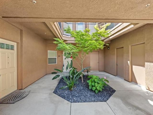 1000 Moon Cir #1016, Folsom, CA 95630