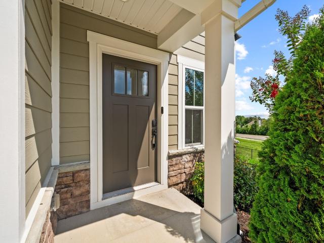 1000 Mountain View Dr