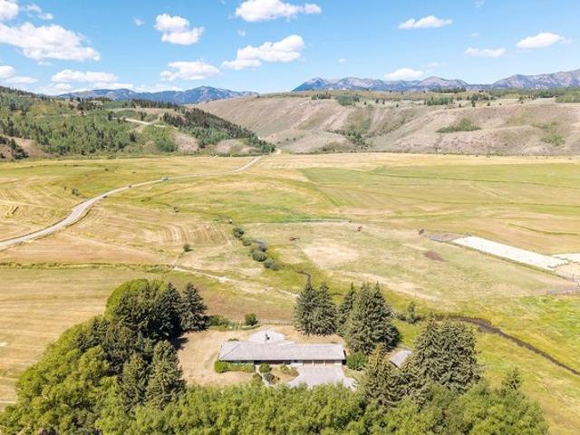 1000 N Spring Gulch Rd, Jackson, WY 83001