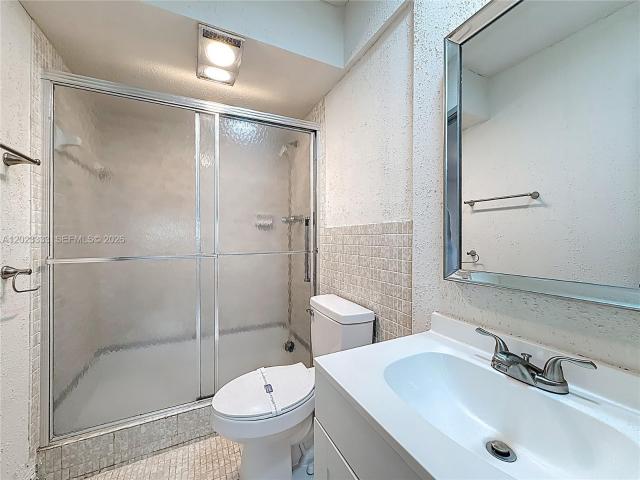 1000 NE 14th Ave, Unit 411, Hallandale Beach, FL 33009 | MLS #A12023
