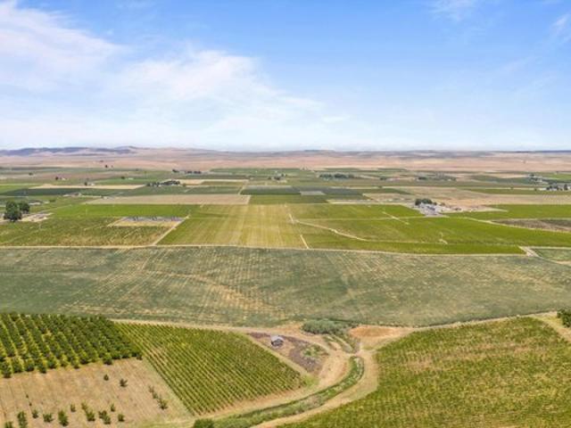 1000 Nka Gap Rd, Prosser, WA 99350