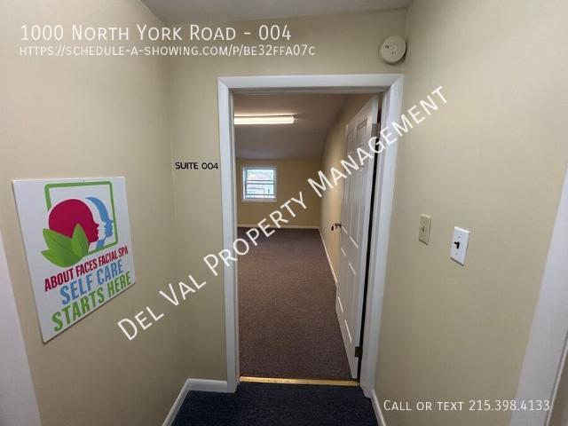 1000 North York Road