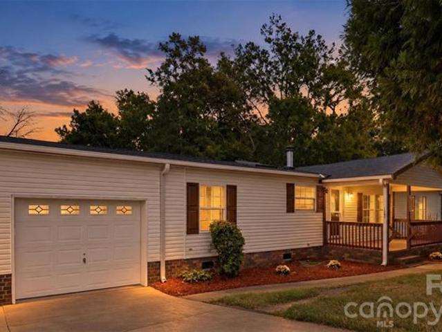1000 Olde Creek Trl, Concord, NC 28025