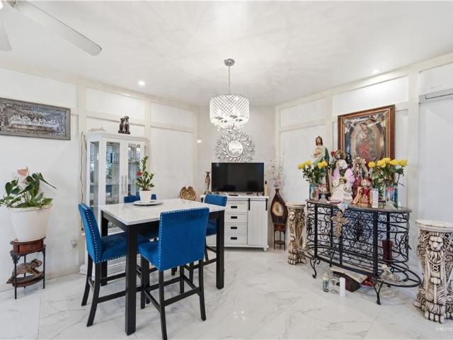 1000 Aurora Valley Drive