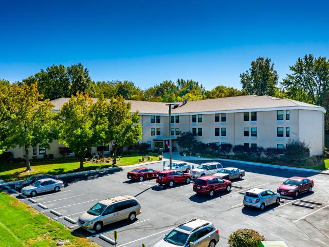 1000 Arlington Pl 1 bed, 1 full bath