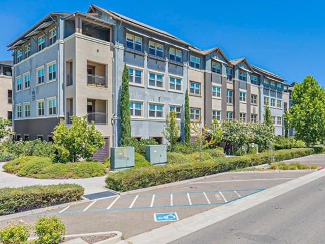1000 Berryessa Ln Apt 225, Davis, CA 95616
