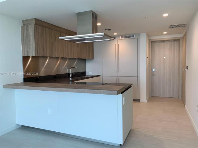 1000 Brickell Plaza, Unit 3904, Miami, FL 33131 | MLS #A12001 | Compass