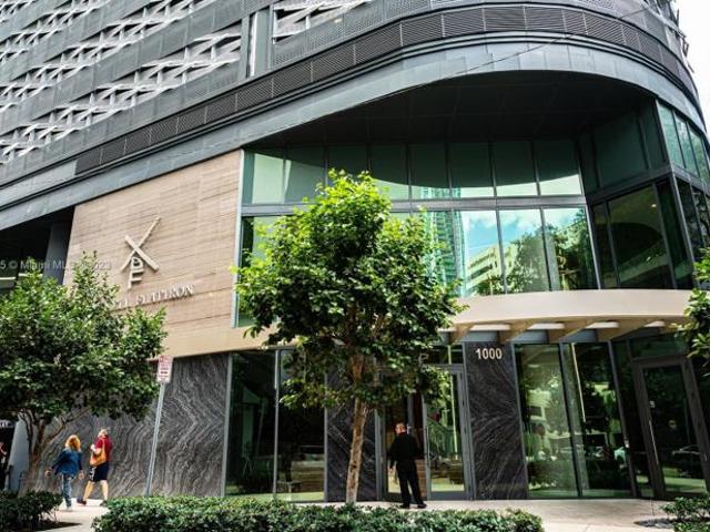 1000 Brickell Plaza #1806, Miami, FL 33131