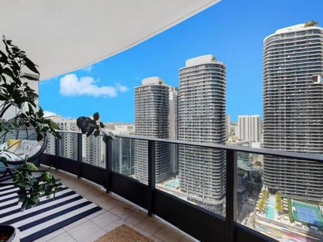 1000 Brickell Plaza #3614 Miami, FL 33131