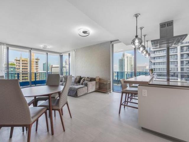 1000 Brickell Plaza #4415 Miami, FL 33131