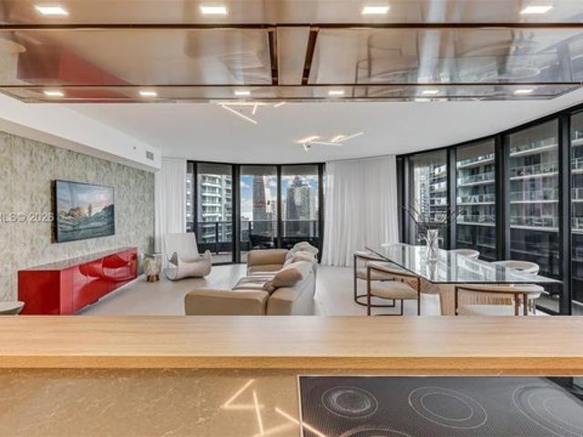 1000 Brickell Plz Unit 3002, Miami, FL 33131
