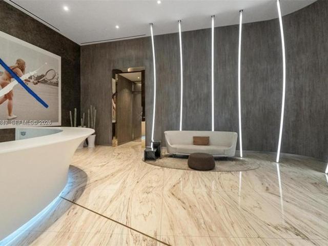 1000 Brickell Plz Unit 3310, Miami, FL 33131