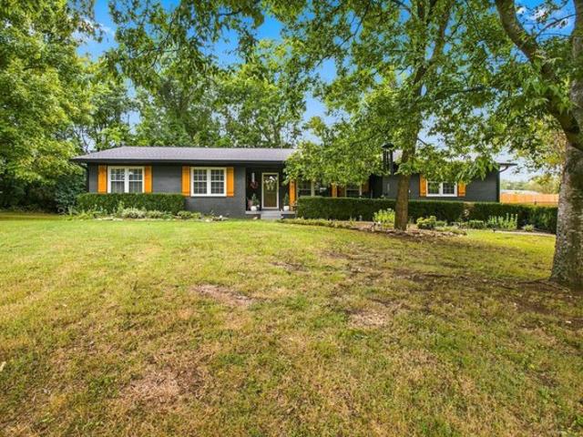 1000 Cheryl Dr, Lewisburg, TN 37091