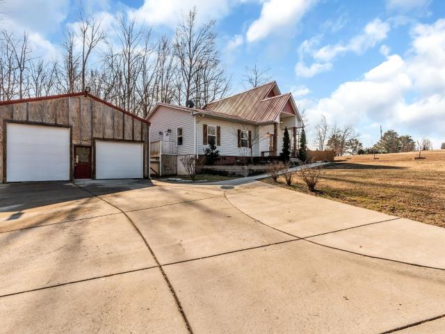1000 Chickadee Ct
