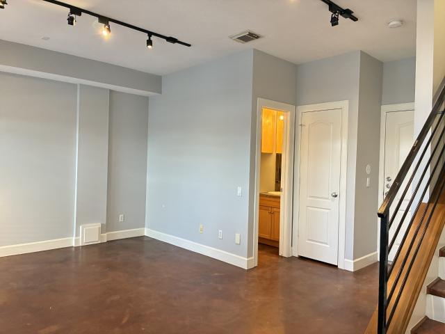 1000 Columbus St, Unit C, Houston, TX 77019 | MLS #6379 | Compass
