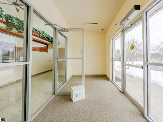 1000 Coventry Dr