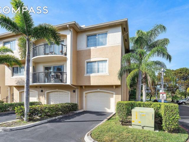 1000 Crestwood Ct S 1015, Royal Palm Beach, FL