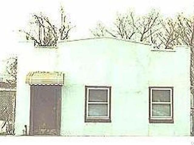 1000 Crescent St, Brooklyn, NY 11208