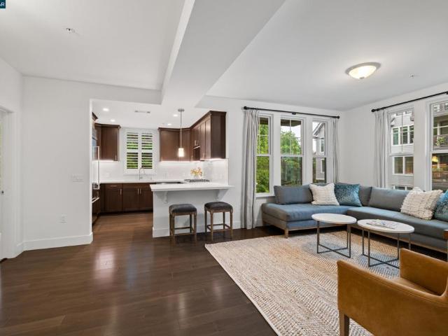 1000 Dewing Ave 210
