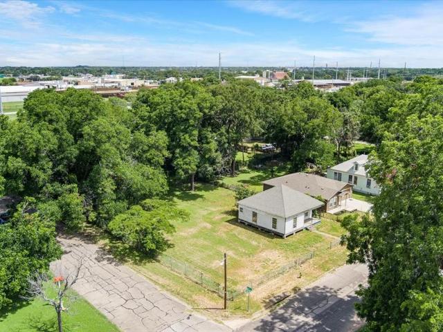 1000 E Calhoun Avenue