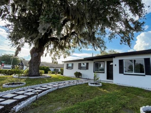 1000 E Dixie Ave, Leesburg, FL 34748