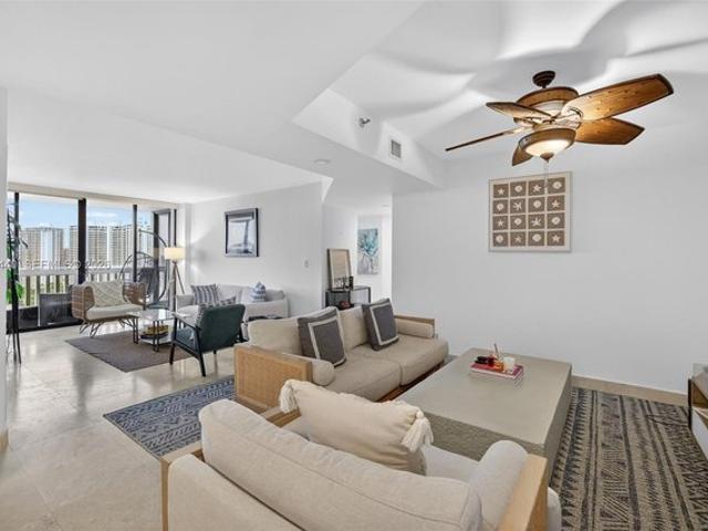 1000 E Island Blvd Apt 2105, Aventura, FL 33160