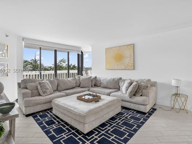 1000 E Island Blvd Apt 503, Aventura, FL 33160