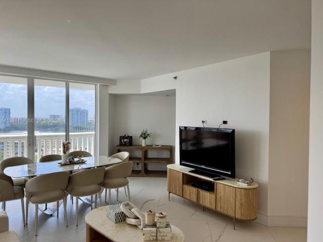1000 E Island Blvd, Unit 1410, Aventura, FL 33160 | MLS #A11984 | Compass