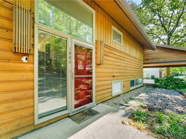 1000 E Oaks Manor Drive