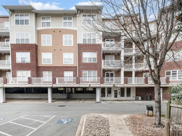 1000 E Woodlawn Rd, Unit 217, Charlotte, NC 28209 | MLS #4325