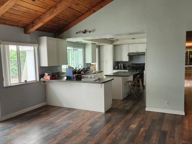 1000 ft to CSUF furnished bedroom