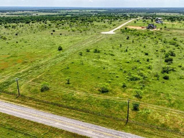 1000 Goodnight Trl, Perrin, TX 76486