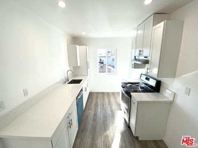 1000 Havenhurst Drive 7