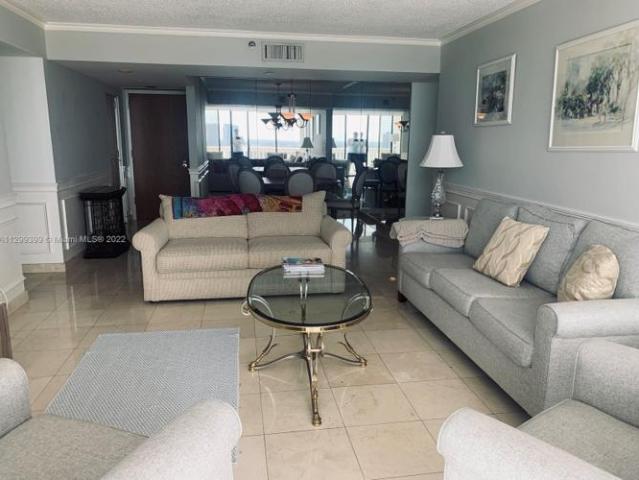 1000 Island Blvd W #2412, Aventura, FL 33160