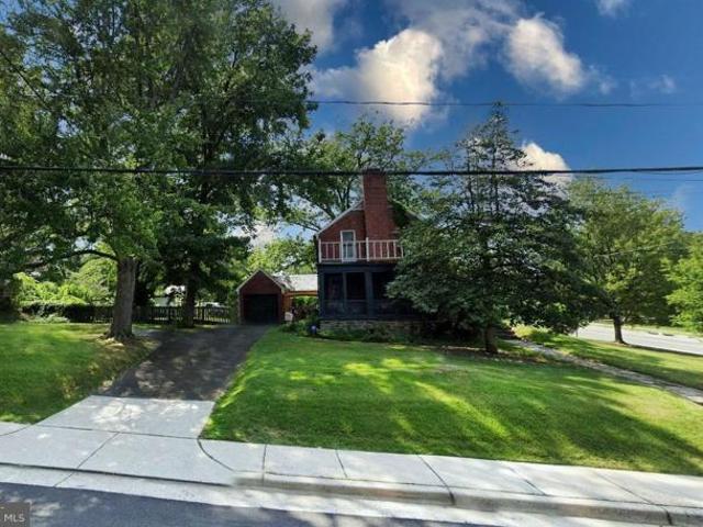 1000 Janney's Ln, Alexandria, VA 22302