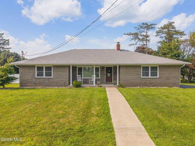 1000 John Alden Ln, Schenectady, NY 12306