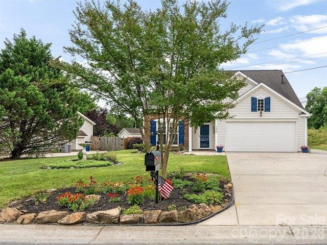 1000 Kerry Greens Dr, Matthews, NC 28104