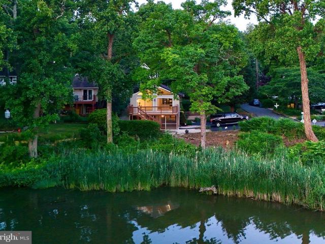 1000 Lakeview Lane