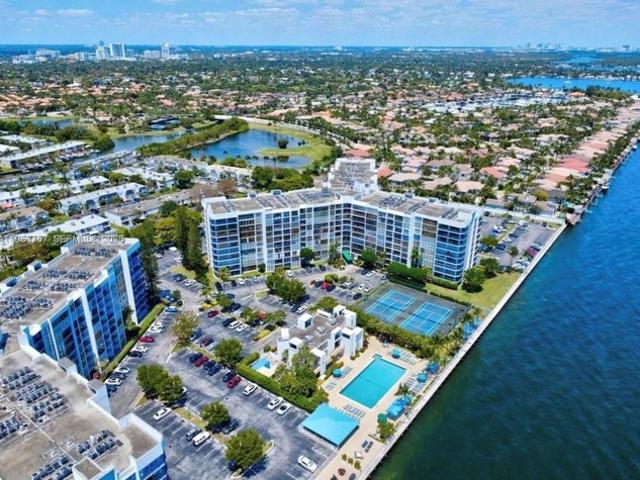 1000 Parkview Dr Apt 528, Hallandale Beach, FL 33009