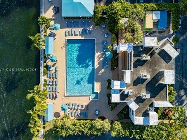 1000 Parkview Dr Apt 316, Hallandale Beach, FL 33009