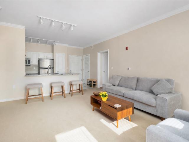 1000 Providence Place 286