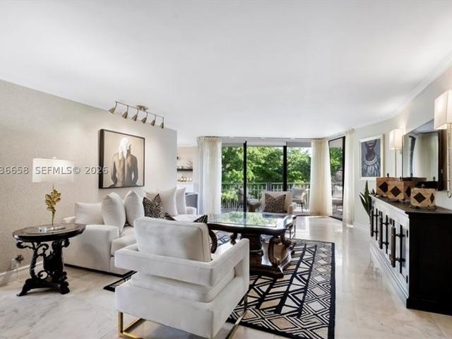 1000 Quayside Ter Apt 411, Miami, FL 33138